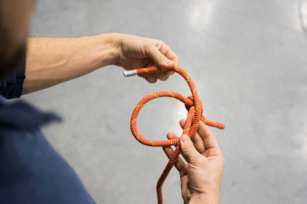 Figure-Eight on a Bight Knot - Gravitec Systems Inc.